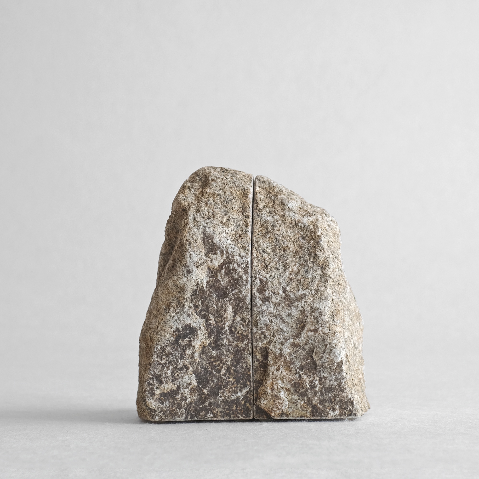 AJI PROJECT | Rock End - Analogue Life