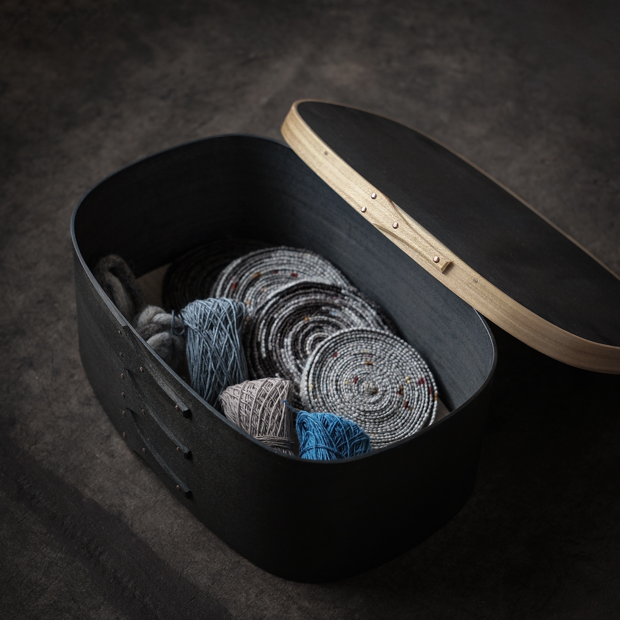 Sfera | Bi-Color Shaker Box-M - Analogue Life