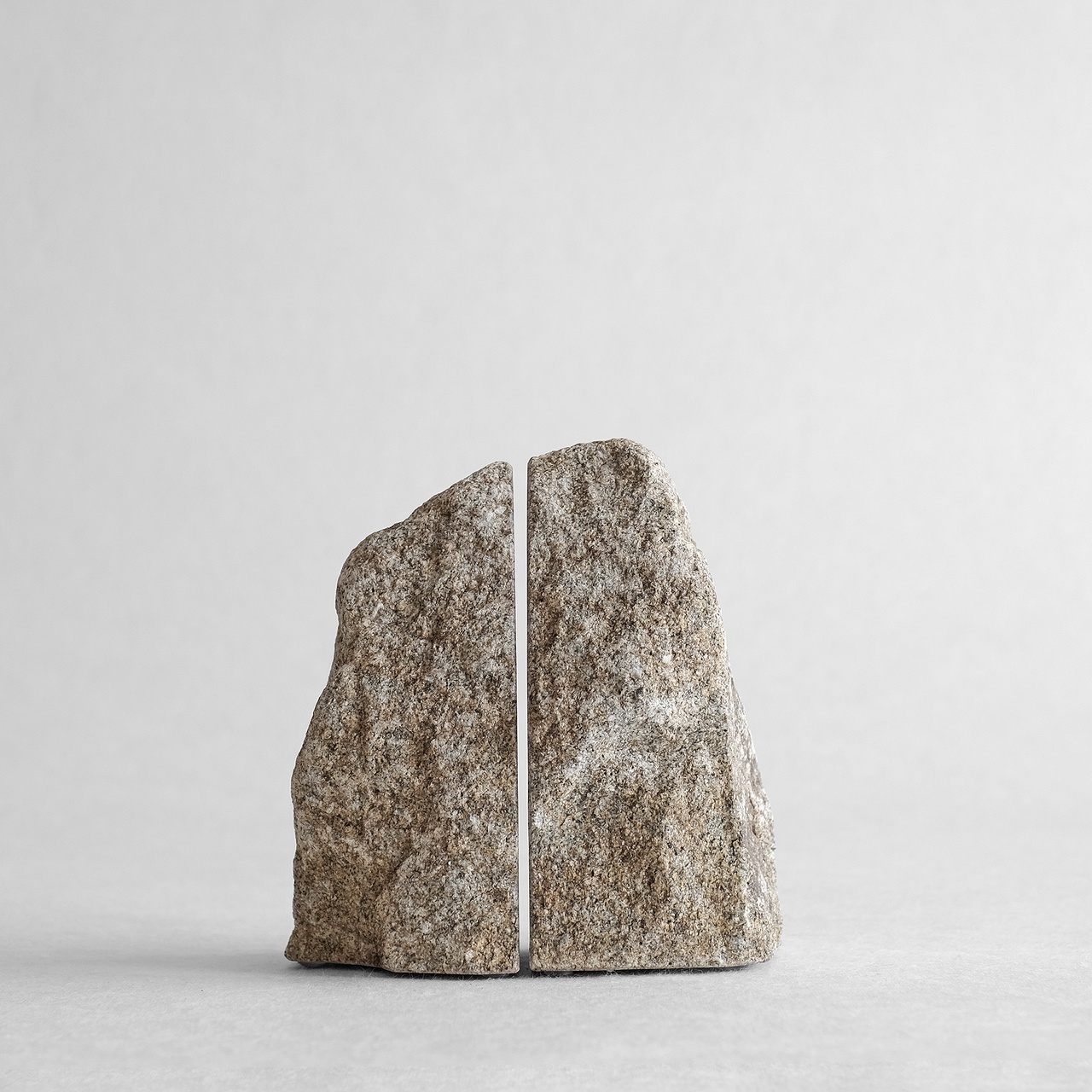 AJI PROJECT | Rock End - Analogue Life